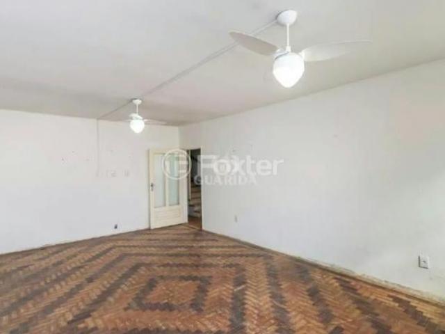 Casa, 3 dormitórios, 277 m², em Santo Antônio