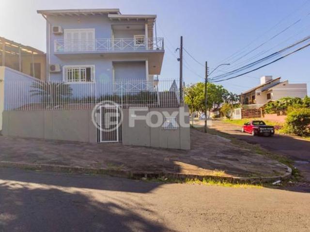 Casa, 3 dormitórios, 277 m², em Partenon