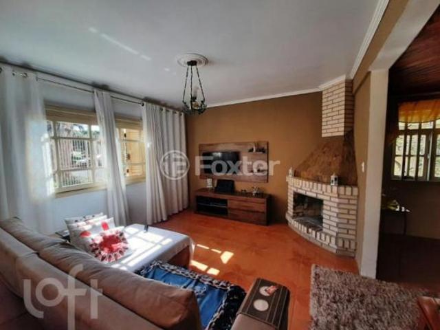 Casa, 3 dormitórios, 270 m², em Igara