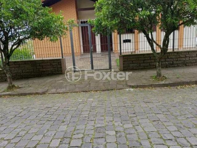 Casa, 3 dormitórios, 270 m², em Panazzolo