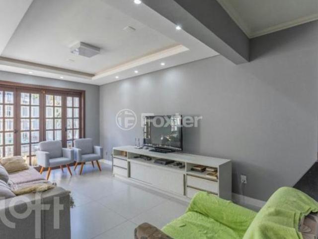 Casa, 3 dormitórios, 270 m², em Vila Ipiranga