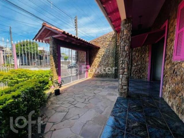 Casa, 3 dormitórios, 270.52 m², em Santo Inácio