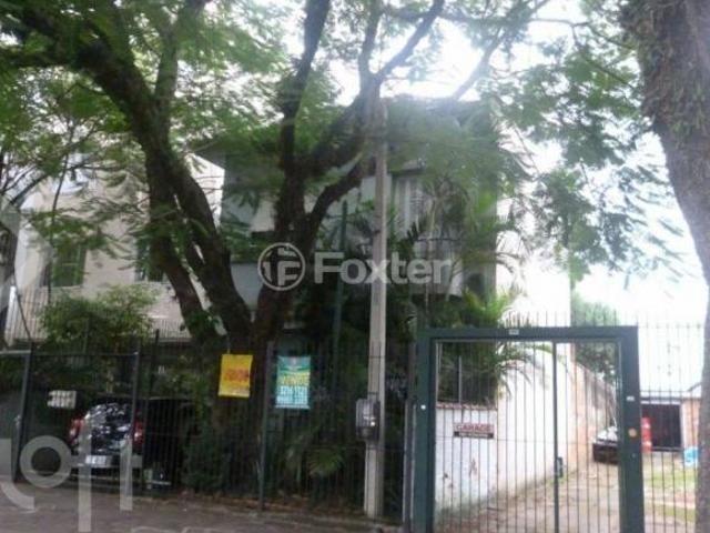 Casa, 3 dormitórios, 271 m², em São Geraldo