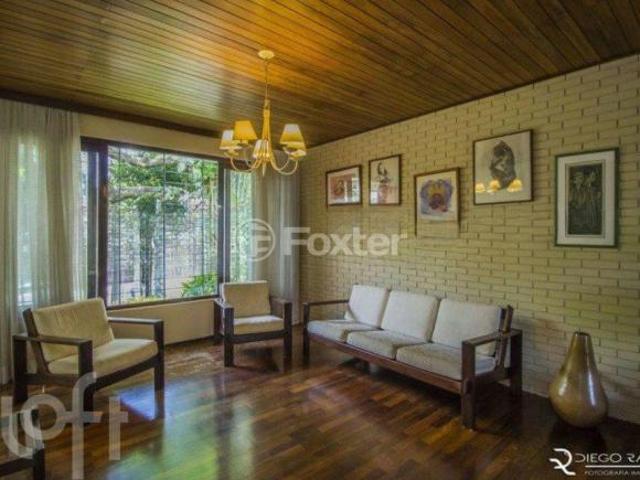Casa, 3 dormitórios, 271 m², em Três Figueiras