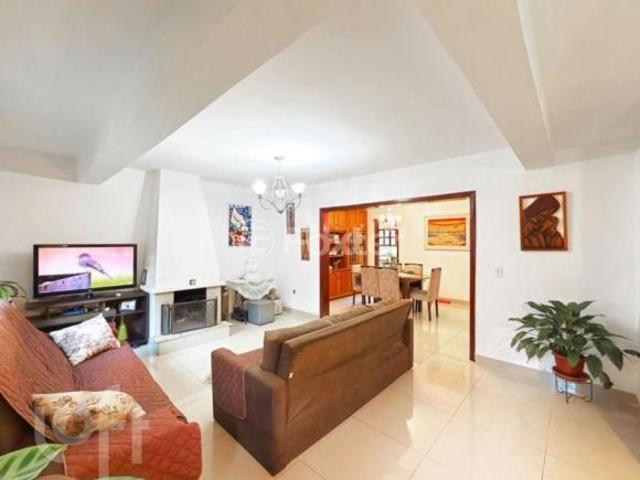 Casa, 3 dormitórios, 272 m², em Jardim Sabará