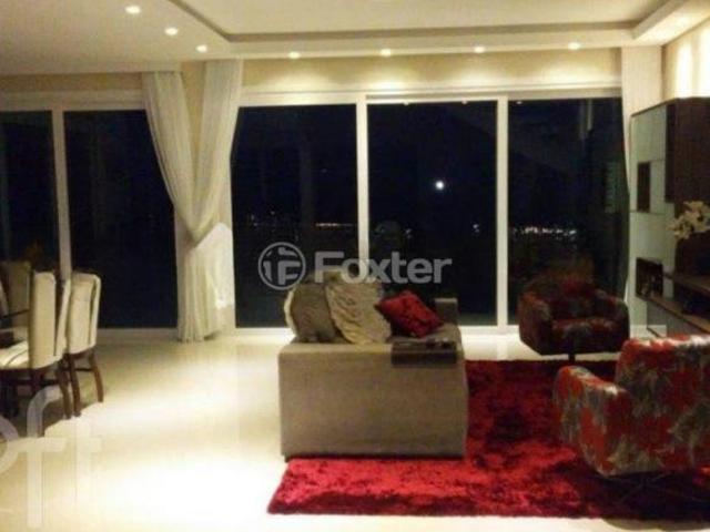 Casa, 3 dormitórios, 285 m², em Teresópolis