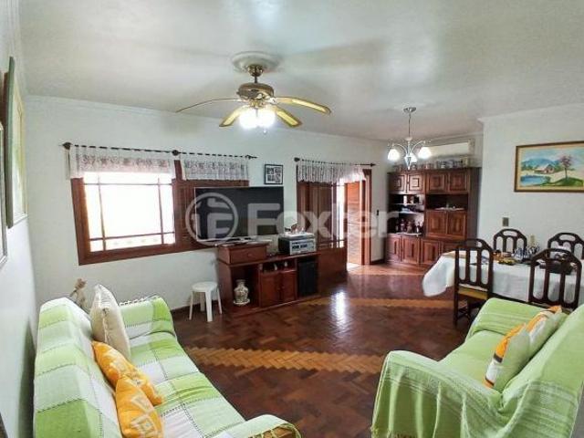 Casa, 3 dormitórios, 286 m², em São João