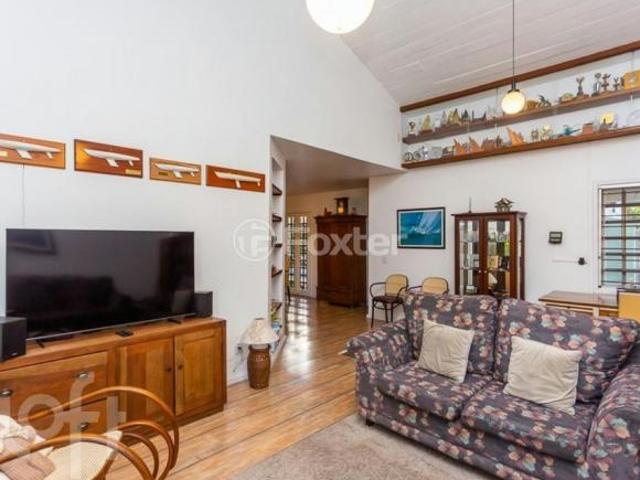 Casa, 3 dormitórios, 286 m², em Serraria