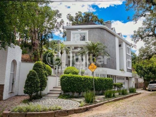 Casa, 3 dormitórios, 288.88 m², em Sétimo Céu