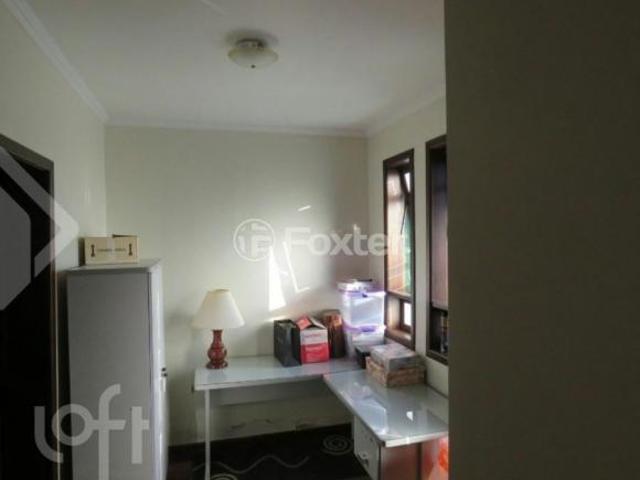 Casa, 3 dormitórios, 289.19 m², em Morro Santana