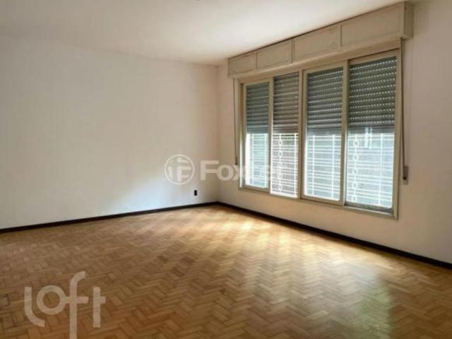 Casa, 3 dormitórios, 289.45 m², em São Geraldo