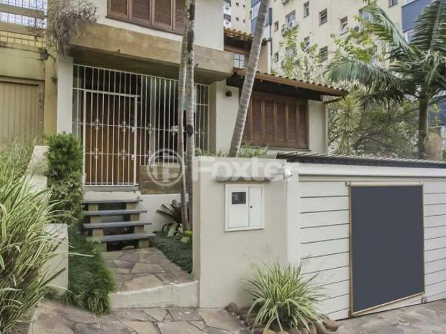 Casa, 3 dormitórios, 280 m², em Mont Serrat