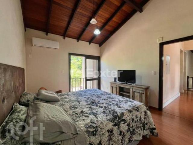 Casa, 3 dormitórios, 280 m², em Morro Santana