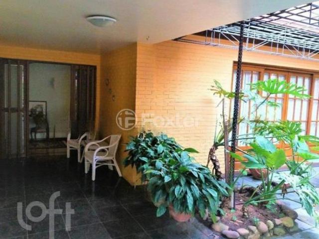 Casa, 3 dormitórios, 280 m², em Teresópolis