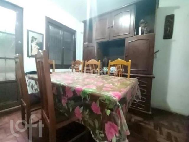 Casa, 3 dormitórios, 296.8 m², em Partenon
