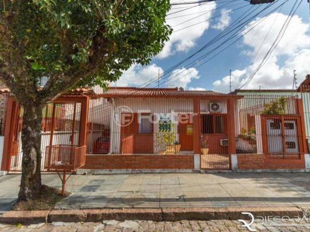 Casa, 3 dormitórios, 298 m², em Tristeza