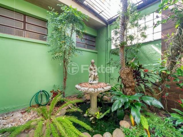 Casa, 3 dormitórios, 290 m², em Cristo Redentor