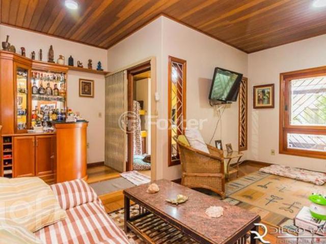 Casa, 3 dormitórios, 290 m², em Medianeira