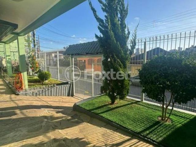 Casa, 3 dormitórios, 290 m², em São Leopoldo