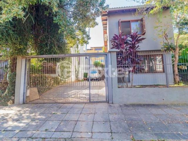 Casa, 3 dormitórios, 290 m², em Passo da Areia