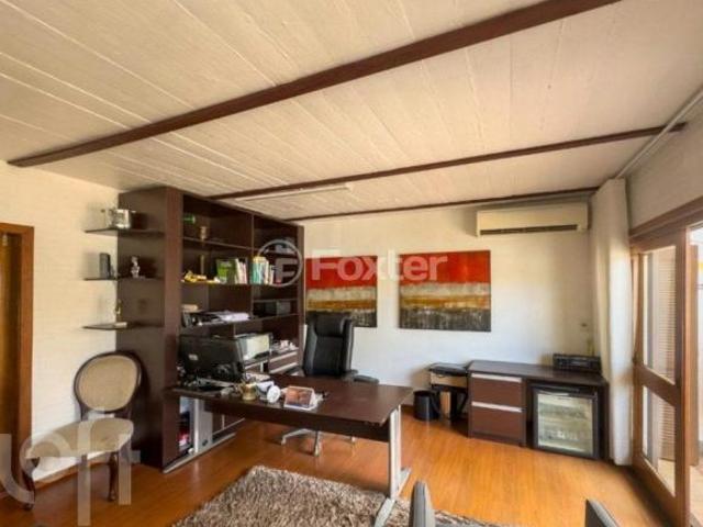 Casa, 3 dormitórios, 290 m², em Três Figueiras