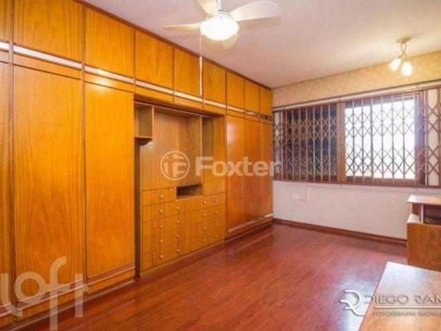 Casa, 3 dormitórios, 293 m², em Partenon