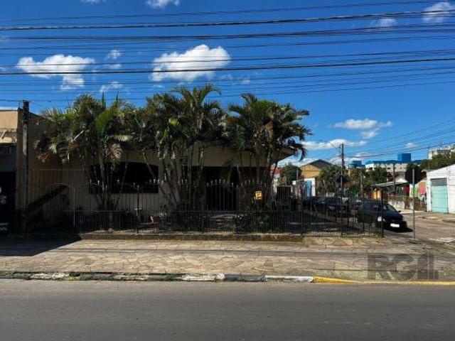 Casa 3 dormitórios, 2 vagas, Bairro Princesa Izabel