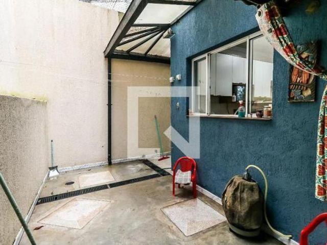 Casa 3 Dormitórios 2 vagas de garagem