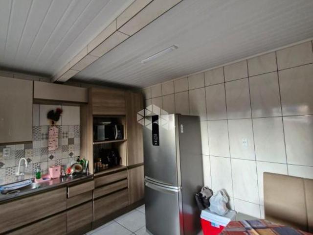 Casa 3 dormitórios, 2 banheiros