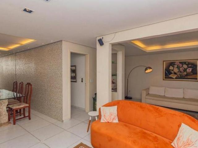 Casa 3 dormitórios, 2 suítes, piscina