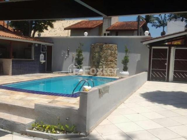 Casa, 3 dormitórios, 300 m², em Chácara Meyer