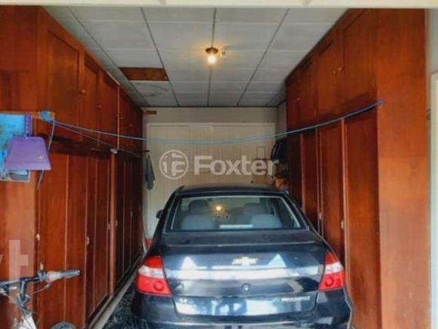 Casa, 3 dormitórios, 300 m², em Menino Deus