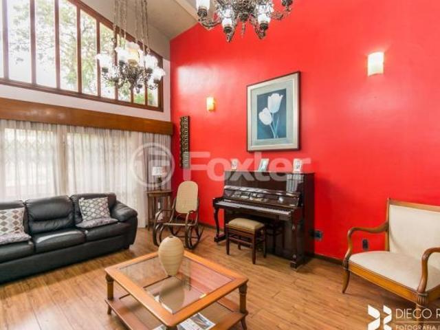 Casa, 3 dormitórios, 300 m², em Santo Antônio