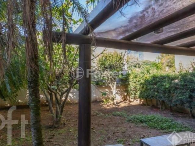 Casa, 3 dormitórios, 300 m², em Petrópolis
