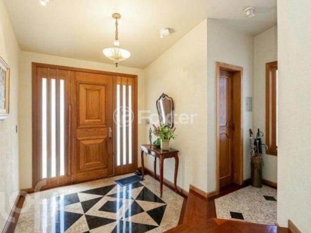 Casa, 3 dormitórios, 300 m², em Três Figueiras