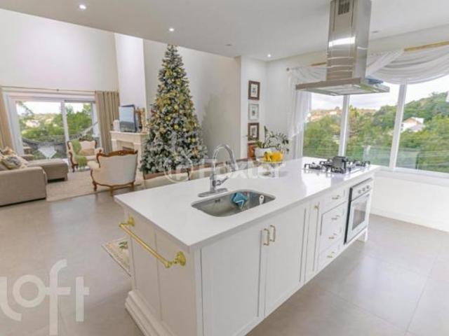 Casa, 3 dormitórios, 300 m², em Vale das Colinas
