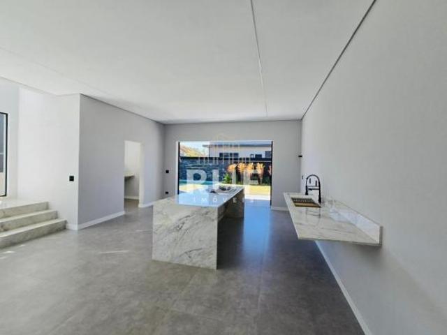 Casa 3 dormitórios 300m² a venda Condomínio Vista da Serra Atibaia SP
