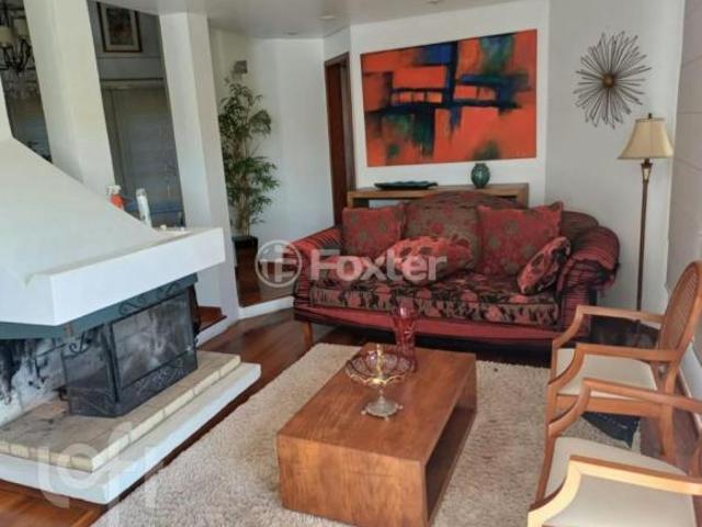 Casa, 3 dormitórios, 301 m², em Medianeira