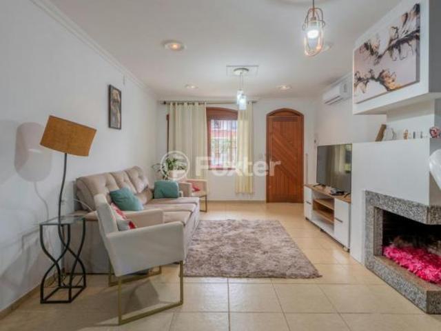 Casa, 3 dormitórios, 313.5 m², em Parque Santa Fé