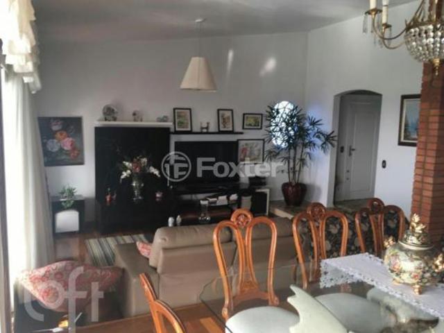 Casa, 3 dormitórios, 329 m², em Feitoria