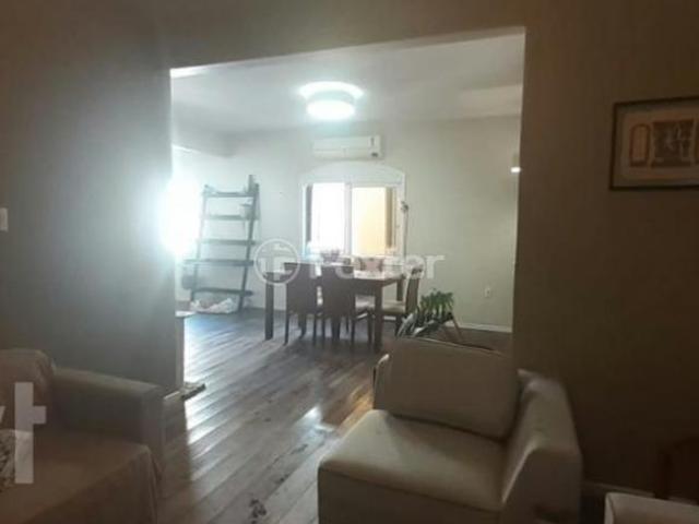 Casa, 3 dormitórios, 320 m², em Medianeira