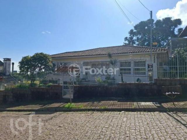 Casa, 3 dormitórios, 320 m², em Santa Tereza