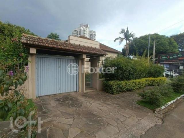 Casa, 3 dormitórios, 320 m², em Pátria Nova