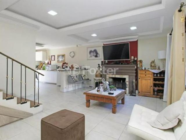 Casa, 3 dormitórios, 320 m², em Partenon