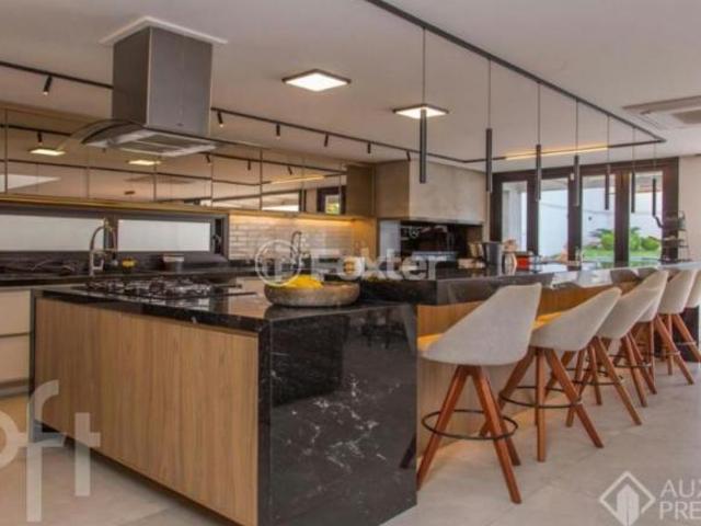 Casa, 3 dormitórios, 320 m², em Vila Assunção