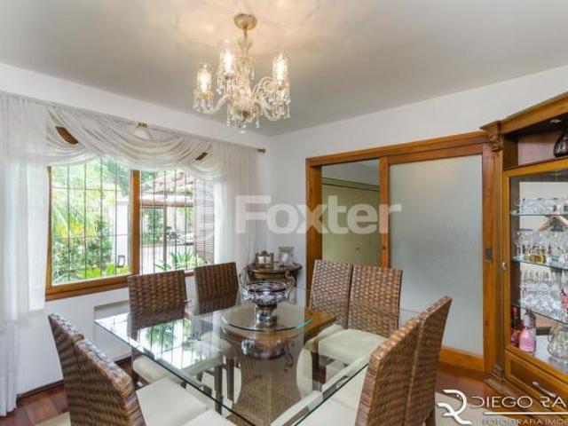 Casa, 3 dormitórios, 322.55 m², em Três Figueiras