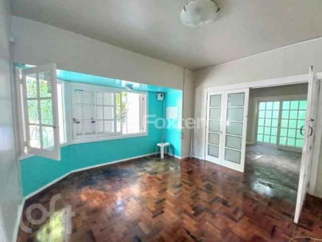 Casa, 3 dormitórios, 323.77 m², em Boa Vista