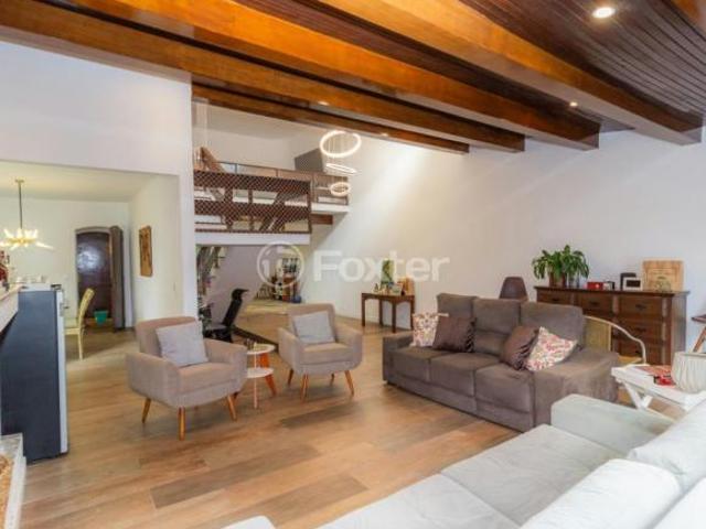 Casa, 3 dormitórios, 335 m², em Campo Belo