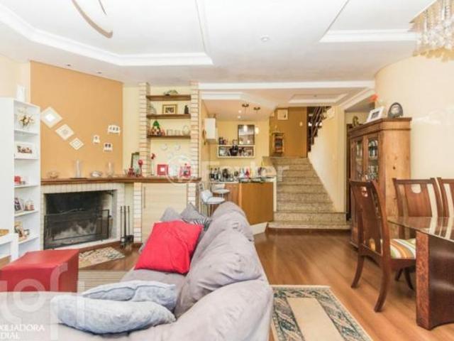 Casa, 3 dormitórios, 336 m², em Teresópolis