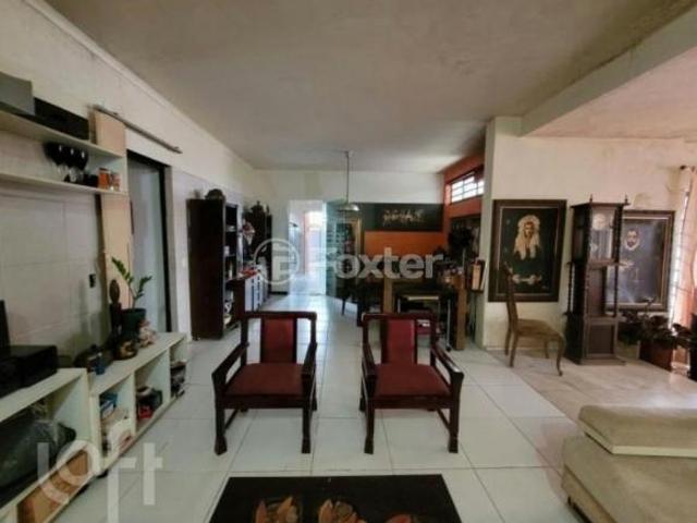 Casa, 3 dormitórios, 337 m², em Três Figueiras